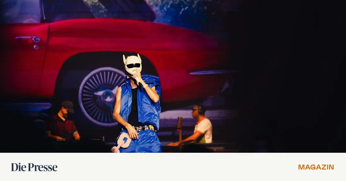 Bokep chi i Vicky's ad and decided to offer her a chance.